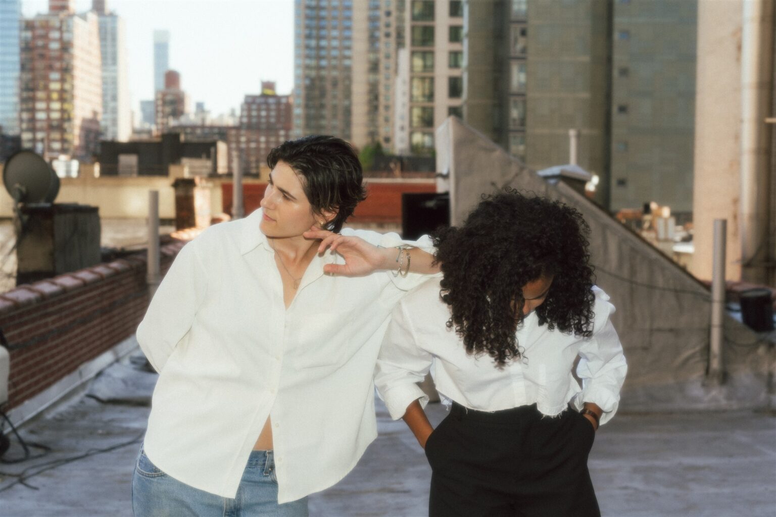 Grungy New York City Rooftop Couples Session - crtvduo.com
