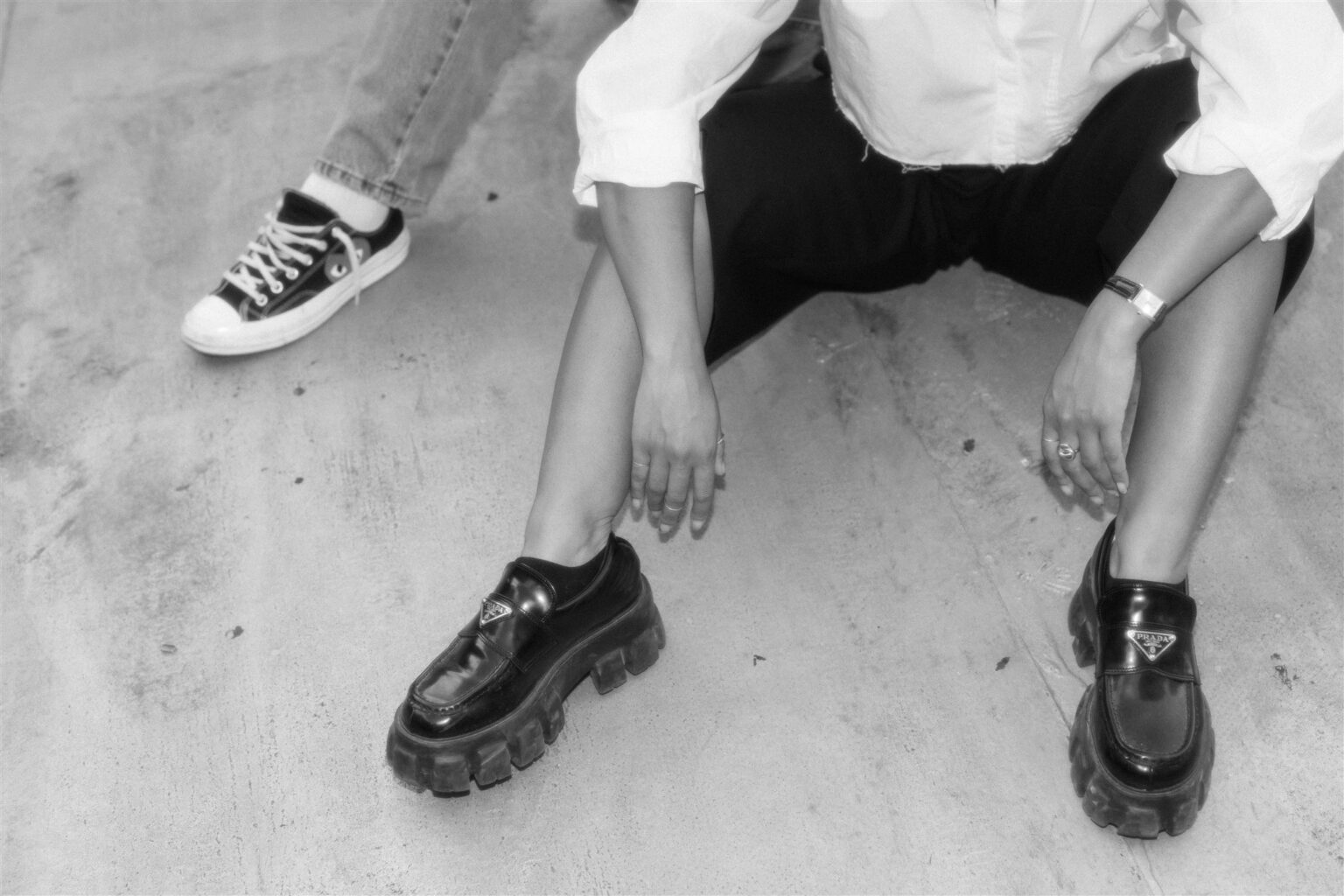 Grungy New York City Rooftop Couples Session - crtvduo.com