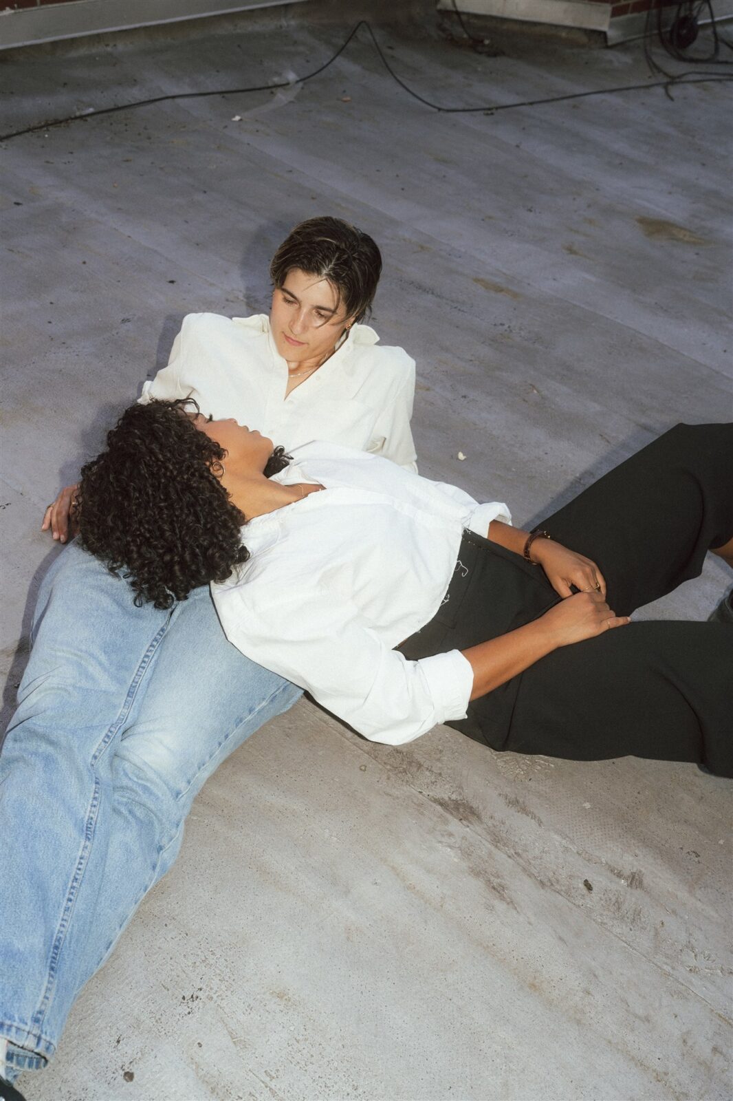 Grungy New York City Rooftop Couples Session - crtvduo.com